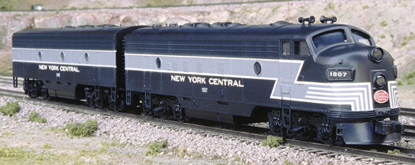 NYC black FP-7 AB set w- powered B — americanmodelsllc
